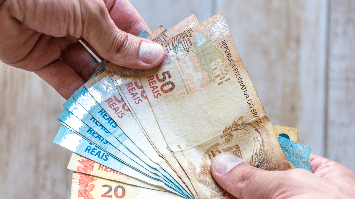 Salário mínimo para 2022 deve ter maior reajuste desde 2016 Salário mínimo para 2022 deve ter maior reajuste desde 2016