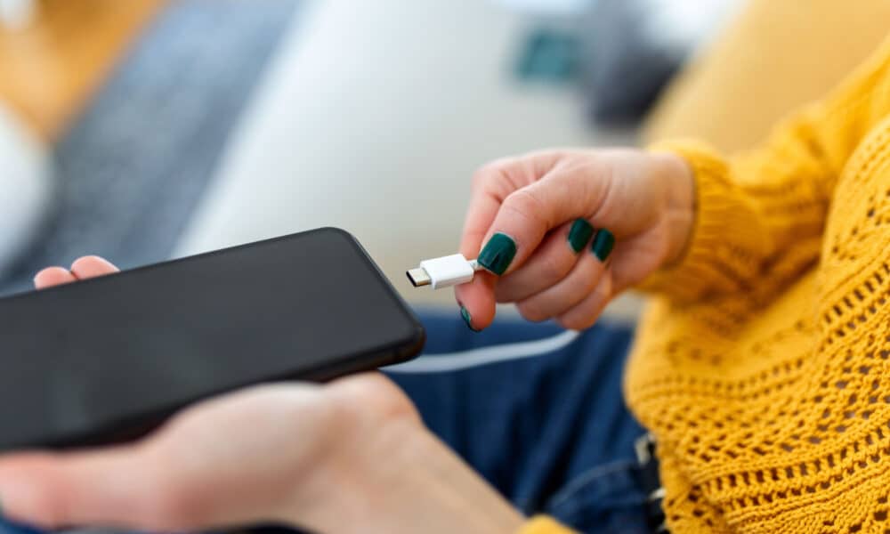 Usar O Celular Enquanto Carrega Pode Causar Explosão Quais Os Riscos